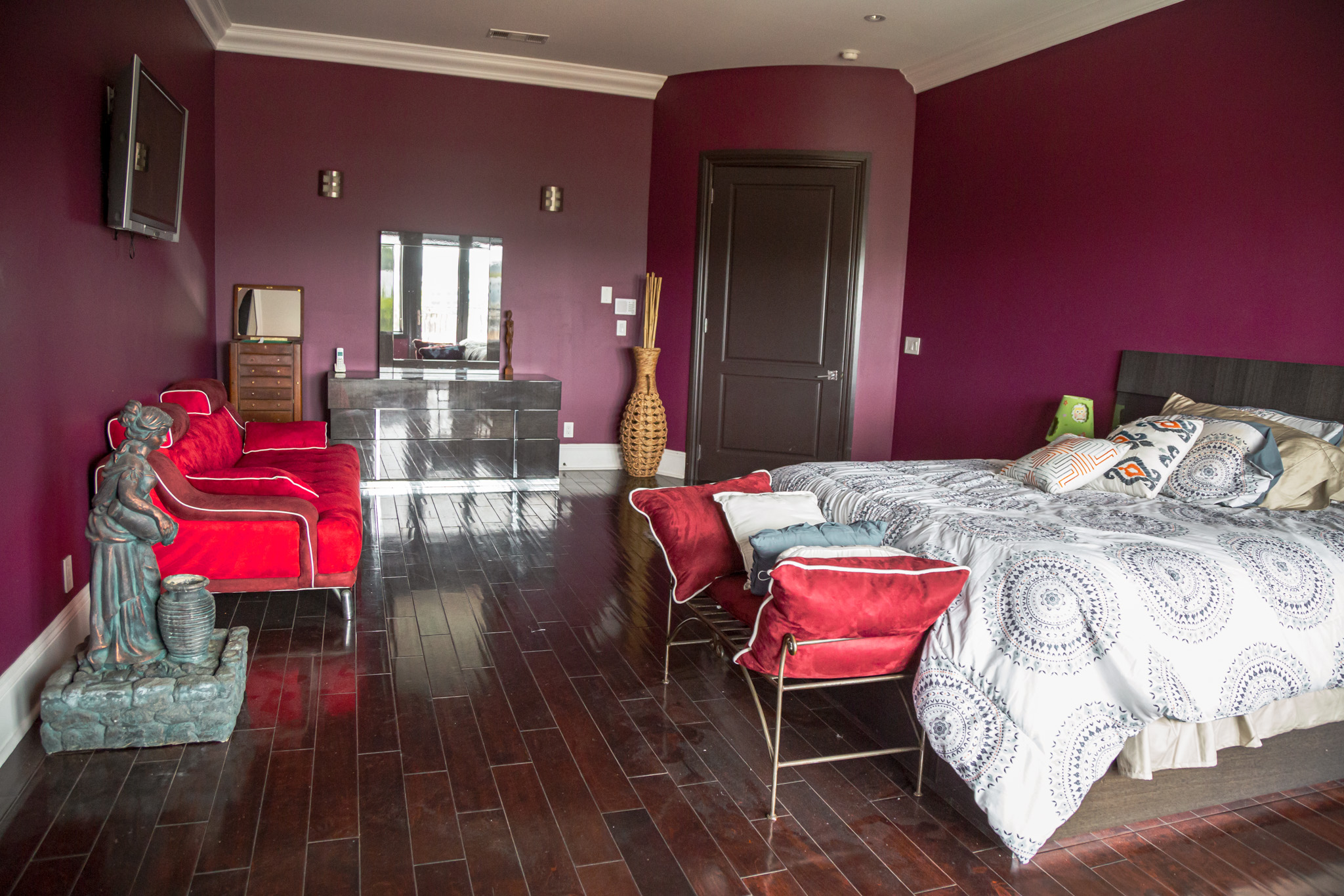 Stunning Mediterranean Mansion w/ Modern Interior - Cinematic Locations